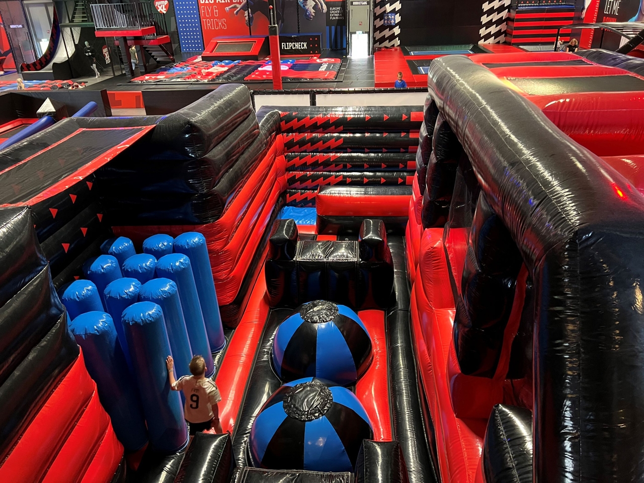 Jump XL Ede by Boaz becomes Trampoline Park You Jump Ede by Boaz